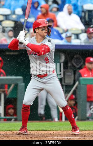 Cincinnati Reds second baseman Matt McLain, left, and shortstop Elly De ...