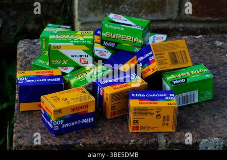 Vintage 35mm film, print and transparency Stock Photo - Alamy