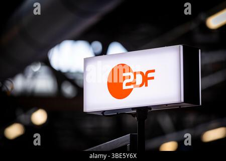 ZDF, Second German Television, logo, emblem, channel logo Stock Photo ...