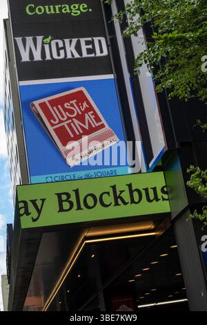 Jonathan Groff is Bobby Darin in "Just in Time" musical at Circle in ...