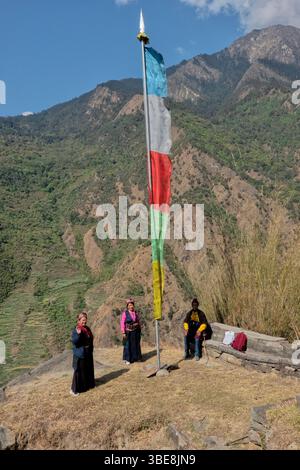 Traditional Tamang family on the Tamang Heritage Trail, Thuman, Nepal ...