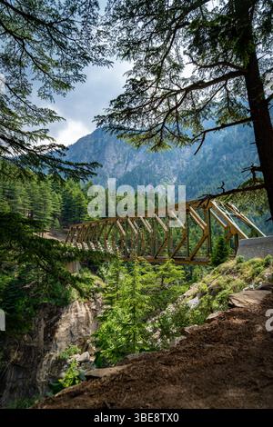 Lanka Bridge, also called Bhaironghati Bridge, spans Jadh Ganga River ...