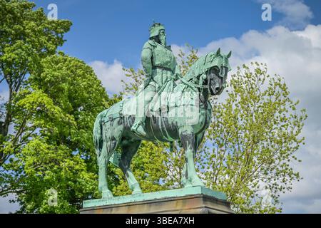 Reiterdenkmal Kaiser Friedrich Barbarossa, Kaiserpfalz, Goslar ...