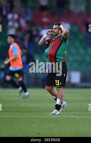 Alessio Curcio of Ternana Calcio celebrates after scoring the goal of 1 ...