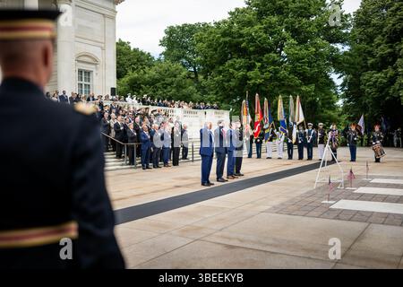 Defense Secretary Pete Hegseth and Chairman of the Joint Chiefs of ...
