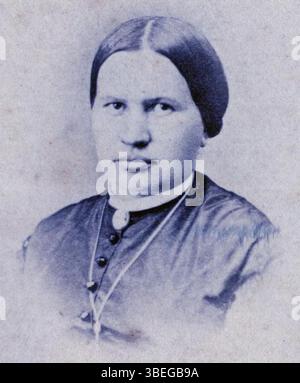 Portrait of an unknown woman in Swiss costume, Costumes Suisses. Berne ...