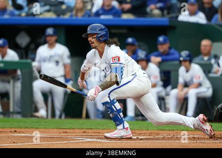 Cincinnati Reds' Jonathan India bats during a baseball game against the ...