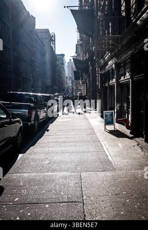Detailed classic street scene of Manhattan, New York Stock Photo - Alamy