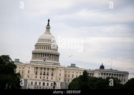 WASHINGTON, DC - MAY 29: A view of the Reflecting Pool under renovation ...