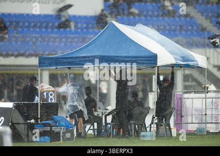 Gumi Citizen Sports Stadium, Gumi, SOUTH KOREA. 29th May, 2025. (L-R ...