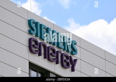 Themenfoto Siemens Energy Logo am Siemens Campus in Erlangen. *** Theme ...