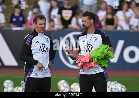from left: national coach Julian Nagelsmann (Germany), Leon Goretzka ...