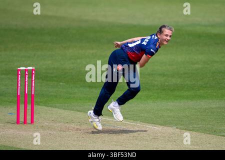Southampton, UK, 30 May 2025. James Vince (left) and Toby Albert of ...