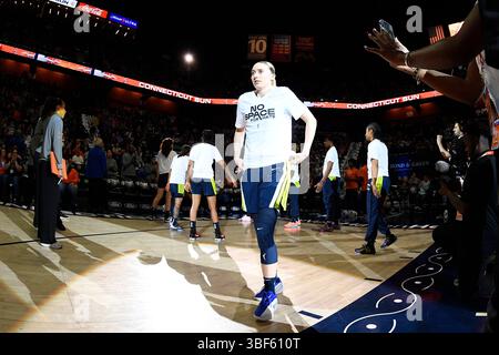 Dallas Wings guard Paige Bueckers (5) and teammate center Luisa ...