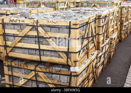 Road Paving Cobblestones Closeup. Horizontal shot Stock Photo - Alamy
