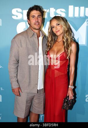 Brooks Koepka (L) and Jena Sims attend The 2019 ESPYS presented by ...