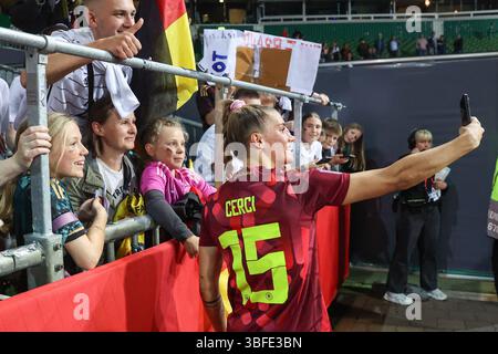 Selina Cerci (Deutschland, 15) im Warm Up UEFA Women?s Euro 2025 ...