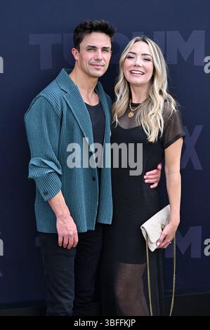 Gio Helou mit Ehefrau Tiffany Helou beim Fan-Event Netflix Tudum 2025 ...