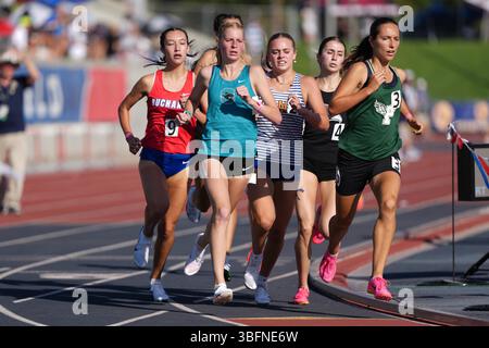 Braelyn Combe of Santiago Corona and Kinga Czajkowska of Palo Alto lead ...