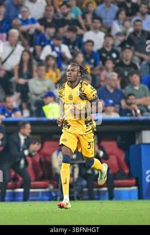 Munich, Germany May 31, 2025: Gianluigi Donnarumma of PSG, Achraf Hakimi of PSG celebrate ...