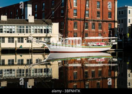 The Schooner Argia and the Steamboat Inn Mystic River Mystic ...