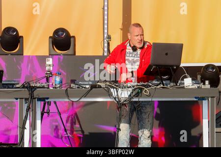 Rockstroh beim 90er/ 2000er Olymp 2025 auf dem Zentralen Festplatz in ...
