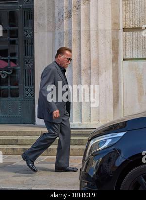 Arnold SCHWARZENEGGER at the Park Hyatt Hotel Café in Vienna, Austria ...