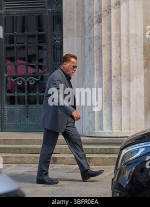 Arnold SCHWARZENEGGER at the Park Hyatt Hotel Café in Vienna, Austria ...
