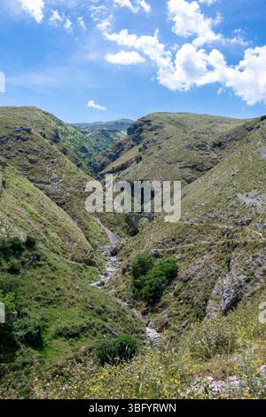 Ali Pasha Bridge, Gjirokaster, Albania Stock Photo - Alamy