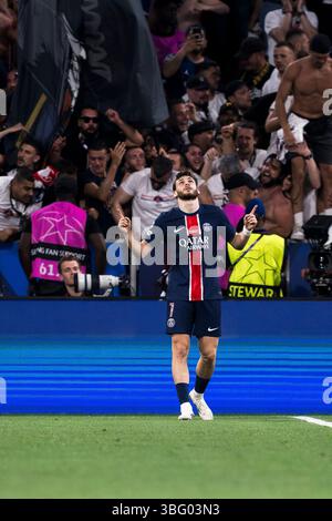 Khvicha KVARATSKHELIA of PSG celebrates his goal during the French ...