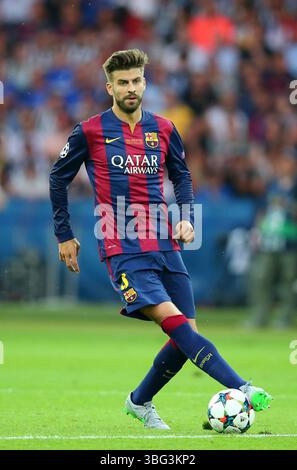 Gerard Pique' of Barcelona during the UEFA Champions League Round of 16 ...