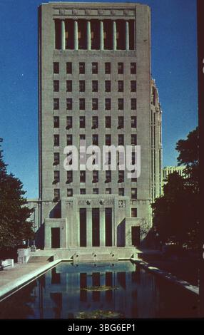 The Ohio Departments of State Building, located across the Scioto River ...