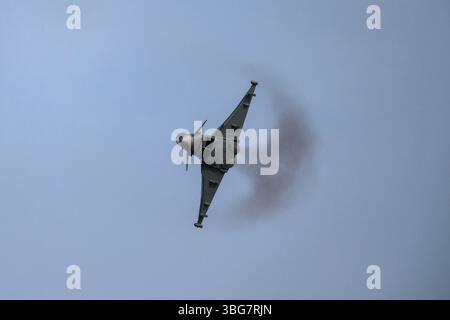 04 June 2025, North Rhine-Westphalia, Nörvenich: A pilot sits in an air ...