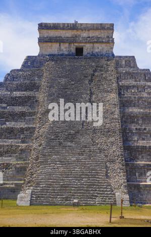 Ladder steps of temple Pyramid of Kukulcan El Castillo, Chichen Itza ...