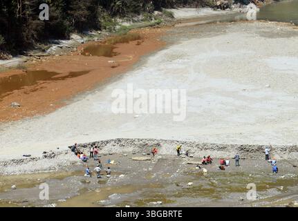 The Trishuli river in central Nepal Stock Photo - Alamy