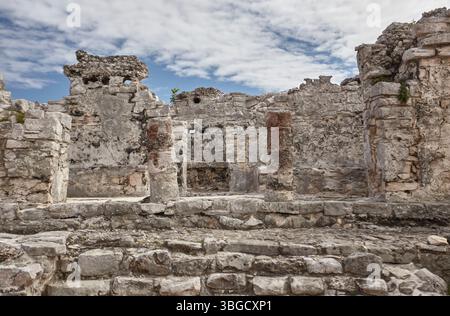 Ancient mayan ruins showing crumbling walls and columns in tulum ...