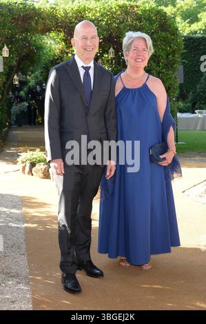 Jack Markell (l) and Carla Markell (r) attend the McKim Medal Gala 2025 ...