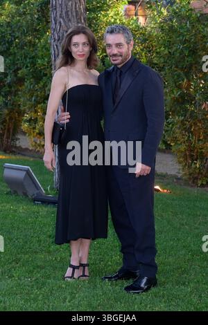 Margareth Madè (l) and Giuseppe Zeno (r) attend the blu carpet of ...