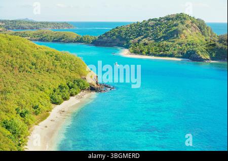 View of Drawaqa Island coastline and Nanuya Balavu Island, Yasawa ...