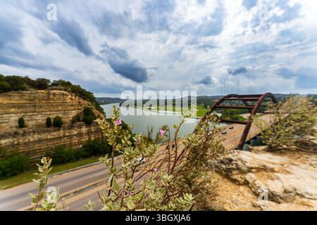 Pennybacker Bridge Overlook Trail, West Lake Hills, Texas Stock Photo ...