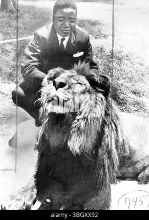 MOISE TSHOMBE WITH EMPEROR HAILE SELASSIE IN ADDIS ABABA / ; 9 ...