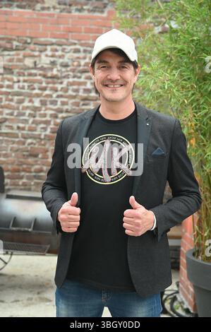 Comedian Matze Knop kommt zur Preisverleihung Deutscher Entertainment ...