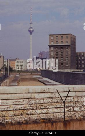 Berlin GER, Berlin, Aufnahme ca. 1982, Stadtansicht, Alexanderplatz ...