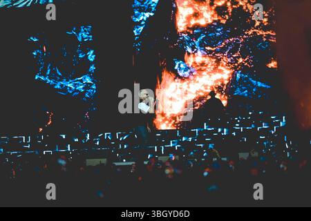 Napoli, Italy. 05th June, 2025. Italian rapper Luchè performs live on ...
