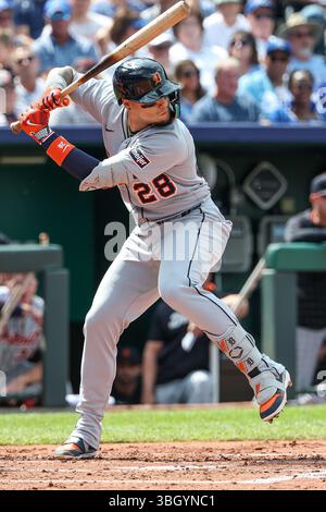Detroit Tigers third baseman Javier Báez tumbles over after tagging out ...