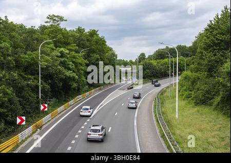 Traffic at an intersection of the Ring de Bruxelles Diegem Machelen ...