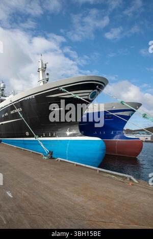 Fishing boats moored around Lerwick Fish Market at Mair's Quay ...