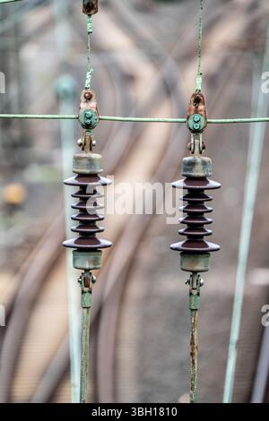 Bahnstrom, Oberleitung, Detail, Verspannung der stromführenden ...