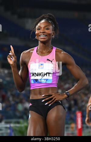 Andrenette KNIGHT (JAM) competes in the 400m Hurdles Women during the ...