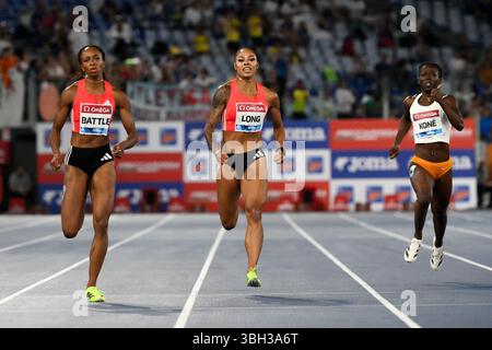 Anavia Battle of United States of America competing in the Women's 200 ...
